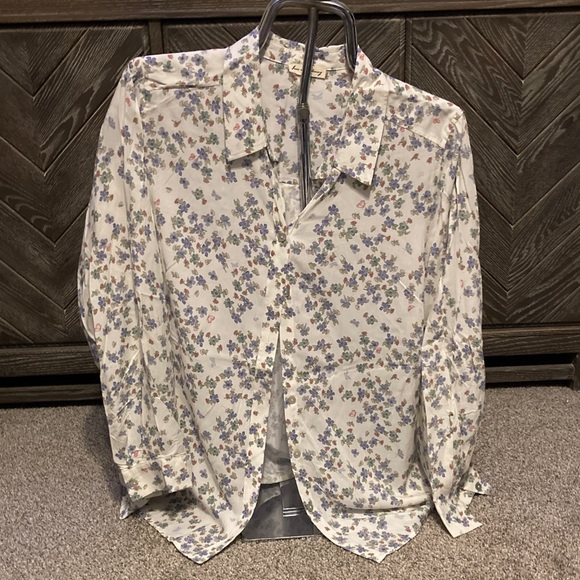 Jane and Delancey | Tops | Jane And Delancey Floral And Butterfly Print ...